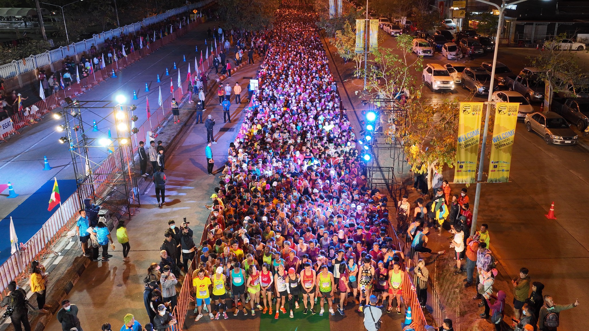 [:en]Over 10,000 runners join the 18th Khon Kaen International Marathon ...